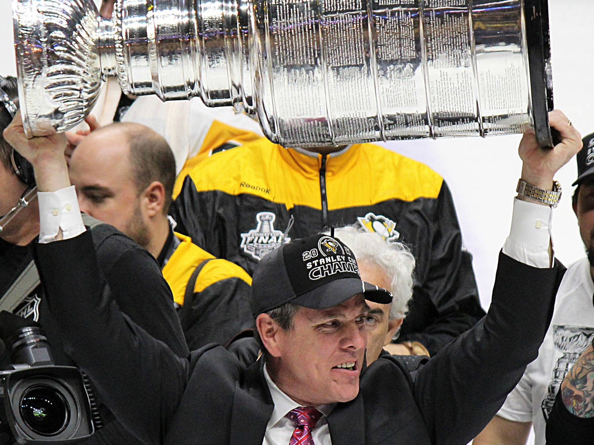 Mike Sullivan revient à MSG en tant que nouvel entraîneur principal des ...