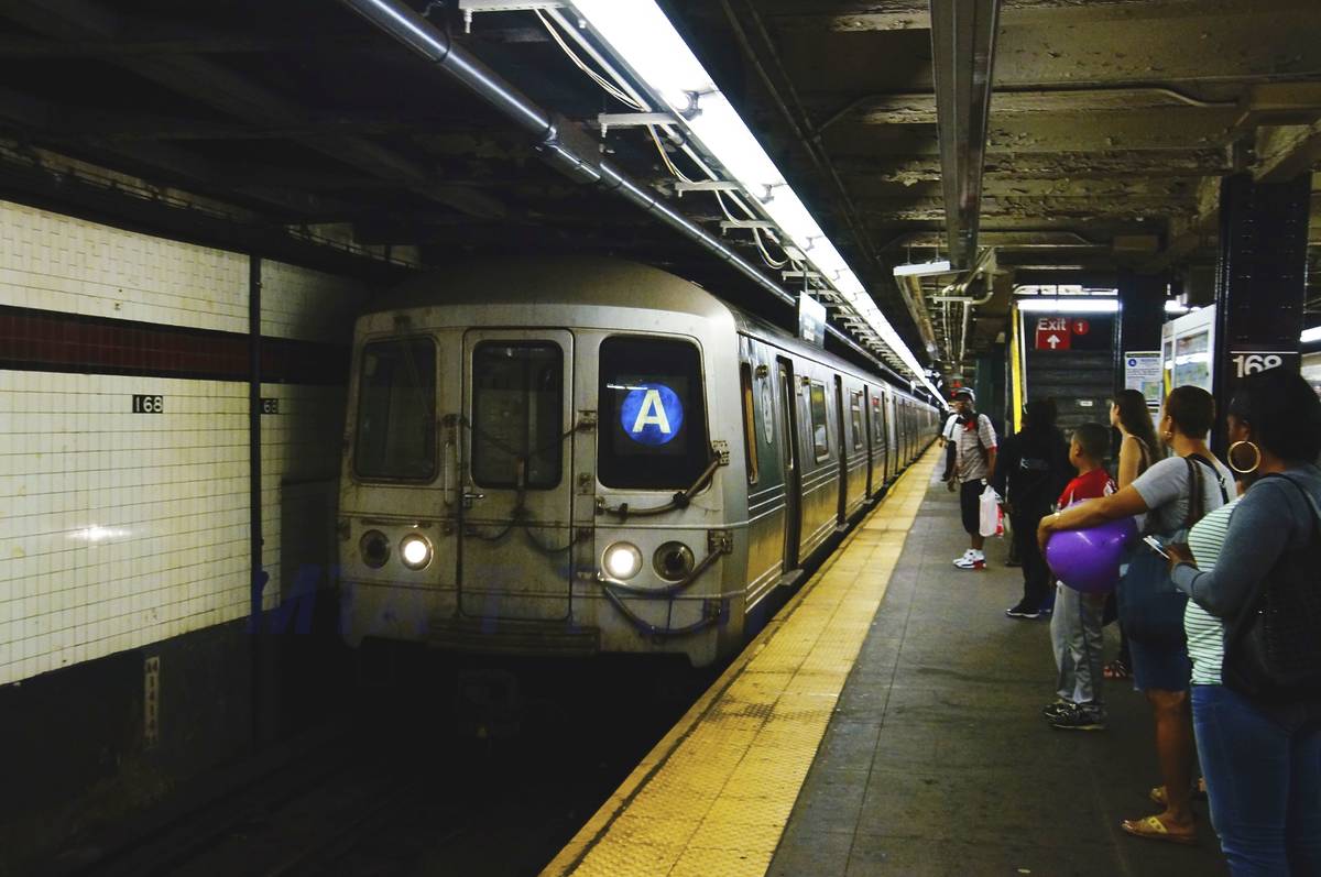 This Is The Longest NYC Subway Line, And It Takes 2 Hours To Cruise The ...