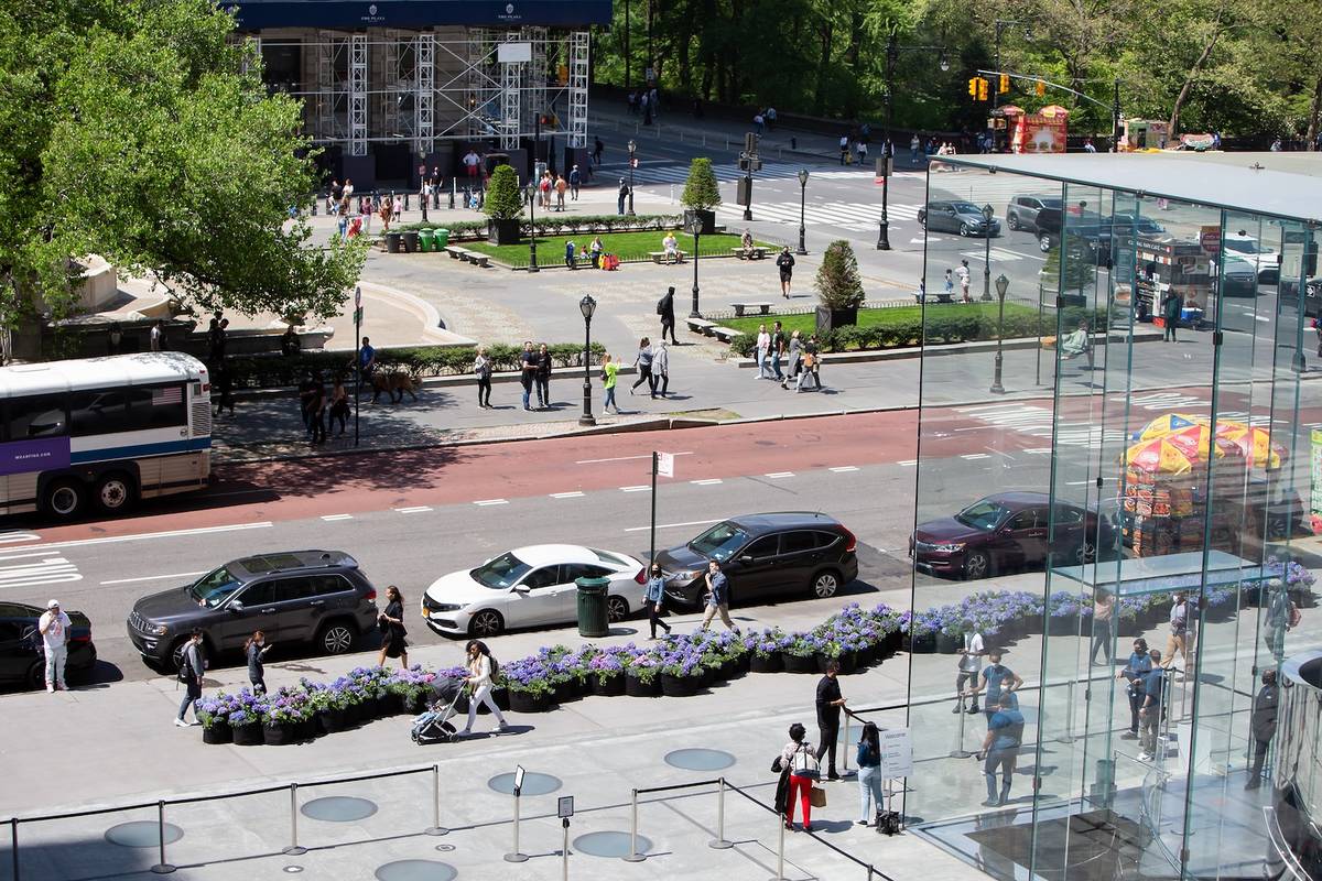 Fifth Avenue Blooms Returns To Beautify NYC’s Fifth Ave