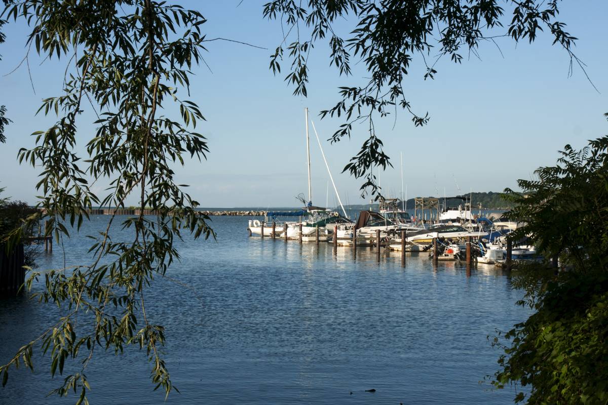 Questo lago di New York, l'11° più grande del mondo con centinaia di ...