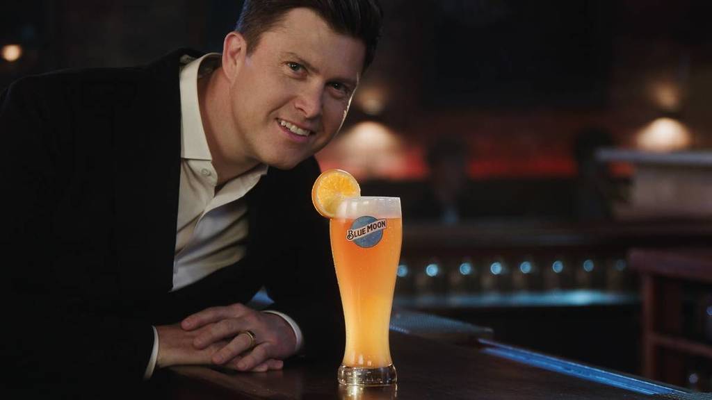 Colin Jost koopt vanavond bier voor New Yorkers in deze bar op Staten ...