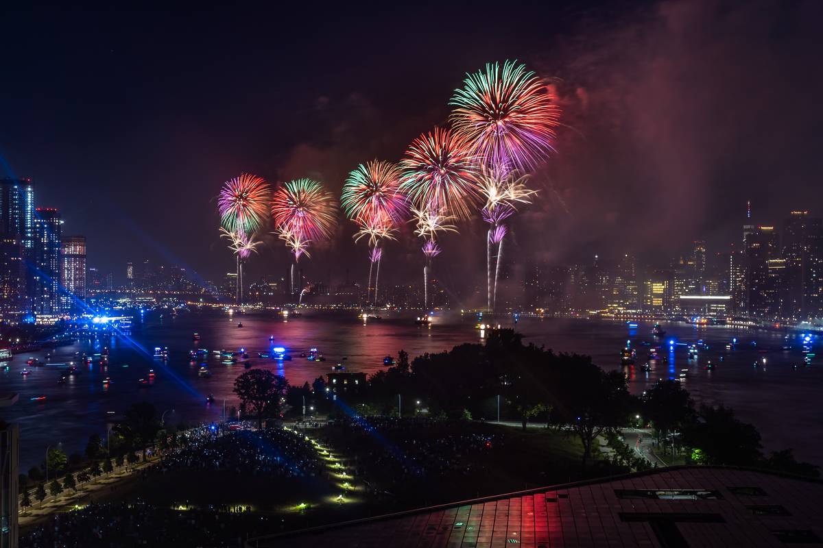 Macy's 4th Of July Fireworks Guide 2025: Time, Where To Watch, Road ...