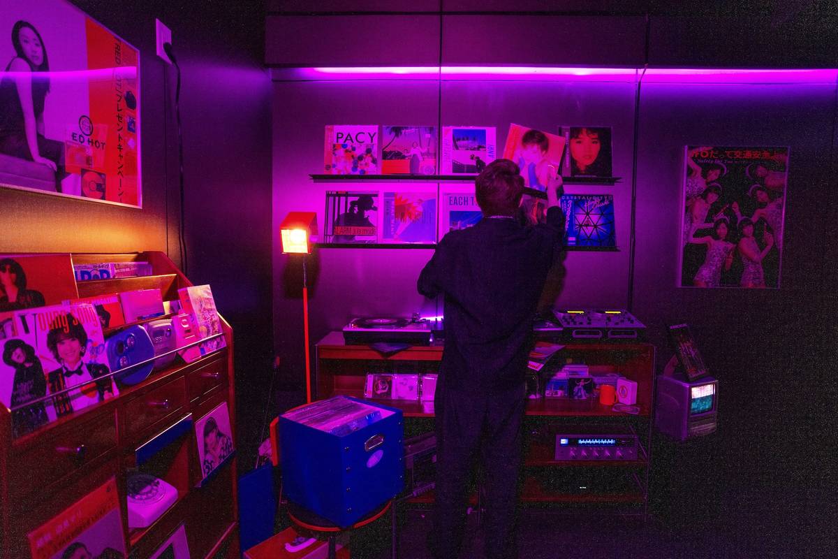 This New Neon-Lit LIC Bar Feels Like '80s Tokyo—With Tunes & Cocktails ...