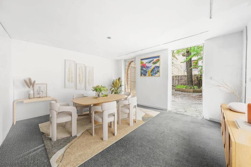 NYC’s Iconic Bubble House Hits The Market For The First Time In 50 ...
