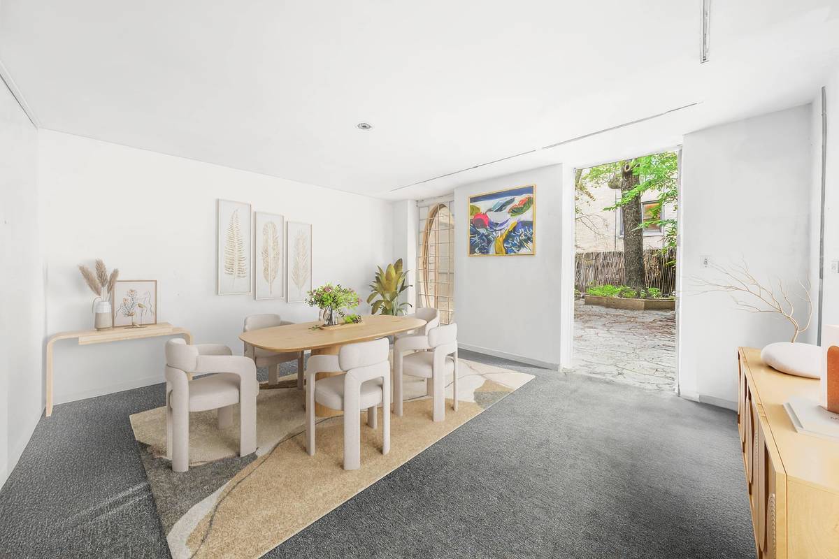 NYC’s Iconic Bubble House Hits The Market For The First Time In 50 ...