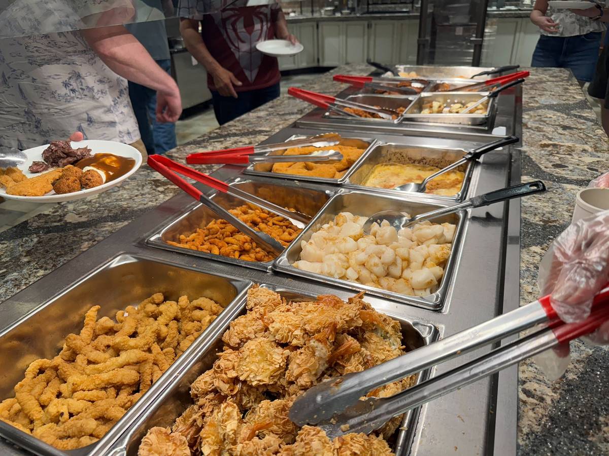 The Country's Largest All-You-Can-Eat Restaurant Has A Buffet the ...