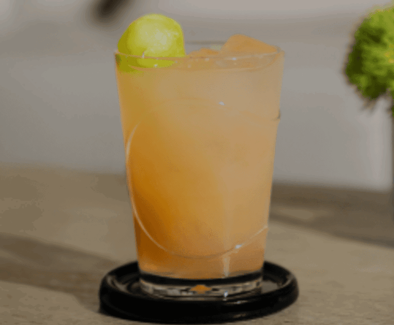 6 NYC-Bars, in denen du den Honey Deuce ohne US Open-Ticket trinken kannst