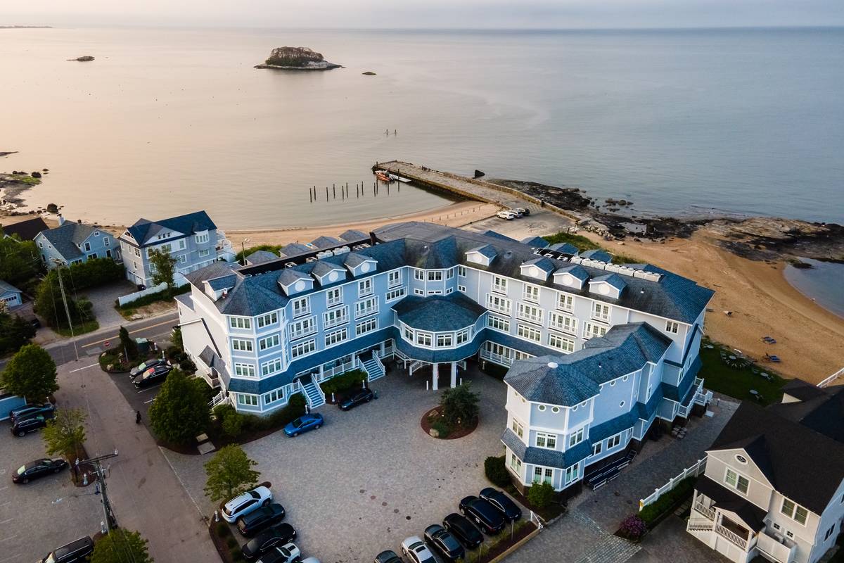 One of the Best Waterfront Hotels in America Is A Jaw-Dropping ...