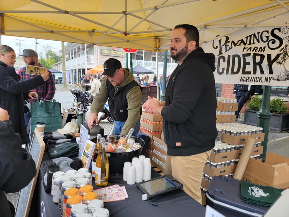 NY's Largest & Free Apple Festival Returns This October With Apple Pie ...