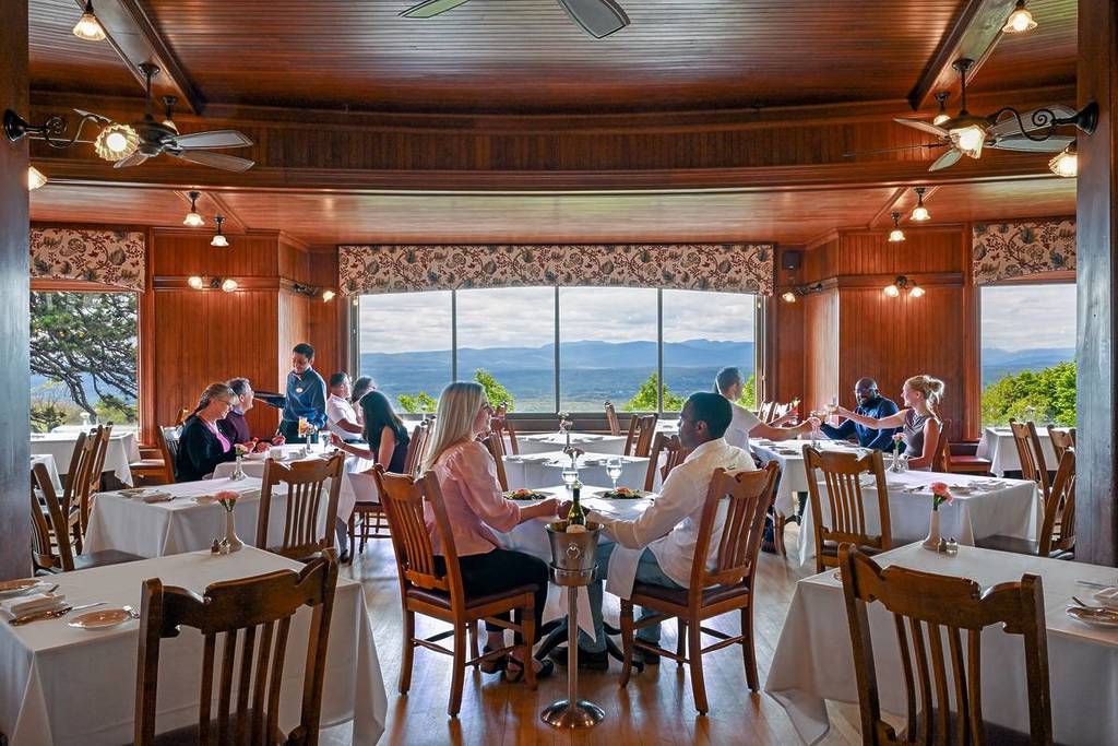 One of the Best Hotel Restaurants in the U.S. Is Quietly Tucked Away ...