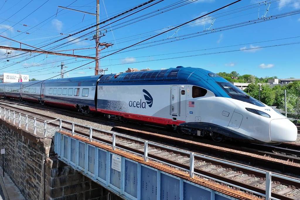 Il treno più veloce d'America è ufficialmente partito: il NextGen Acela è ora in servizio da NYC