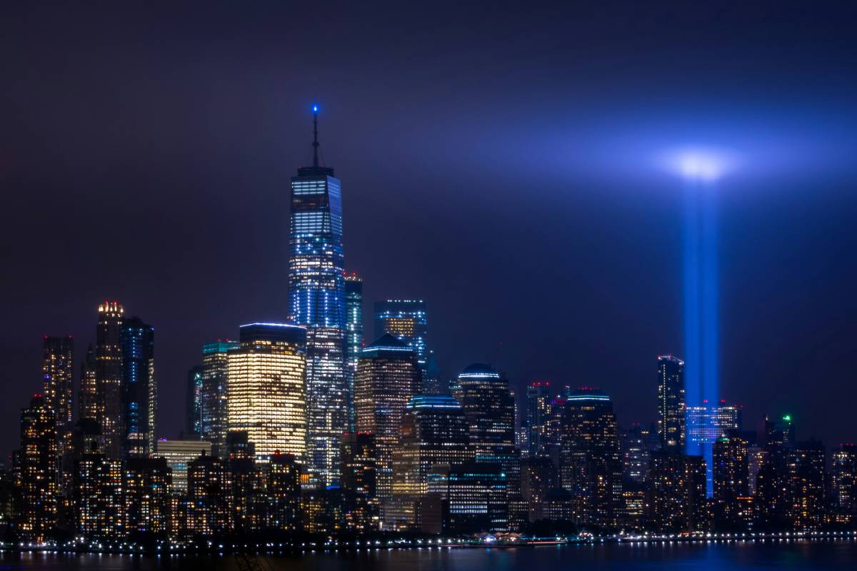 NYC’s Tribute In Light Returns Tonight—A Moving 9/11 Tradition Seen Up ...
