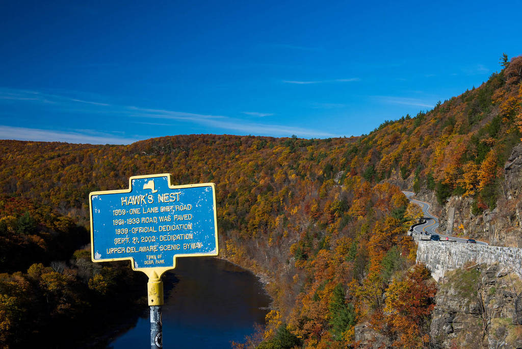 A Scenic 70-Mile Drive In Upstate NY Is One of The Best Roads For Leaf ...