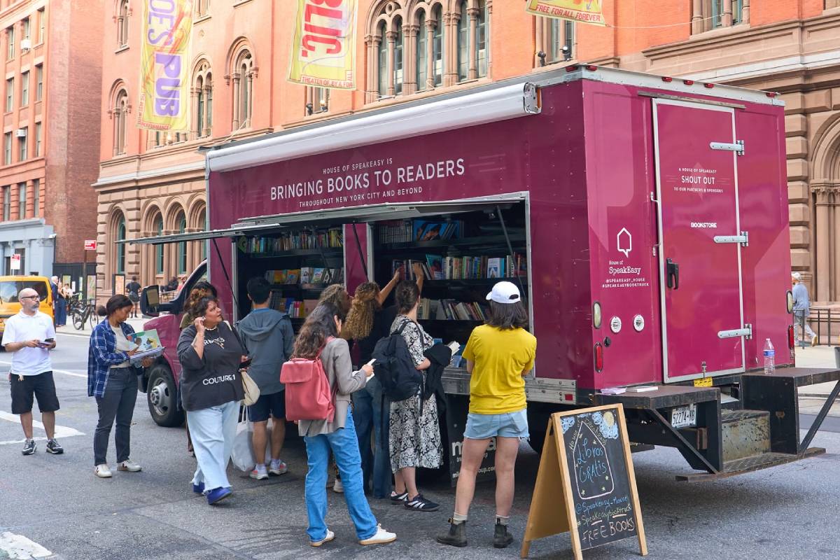 You Can Get Free Books From The SpeakEasy Bookmobile Driving Around NYC ...
