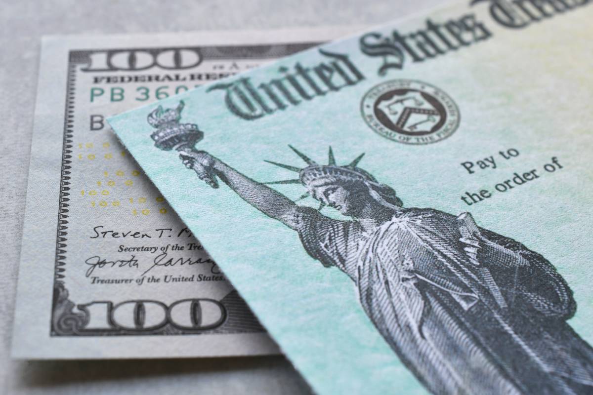 Thousands Of New Yorkers Are Receiving Surprise Checks Worth Up To $250 ...