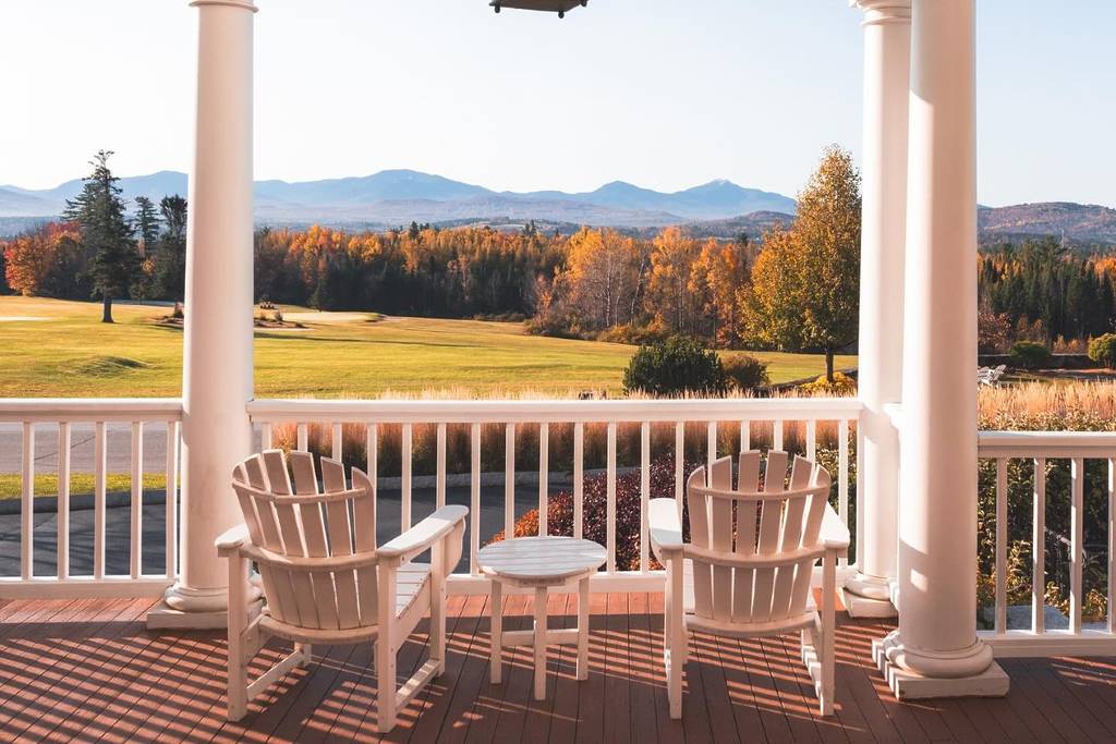 This Charming New England Resort Is The Best Autumn Escape From NYC ...