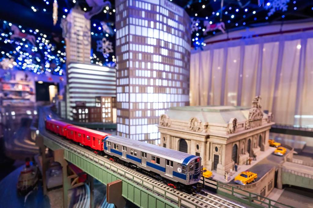 NYC’s Holiday Train Show Returns To Grand Central This November—Free ...