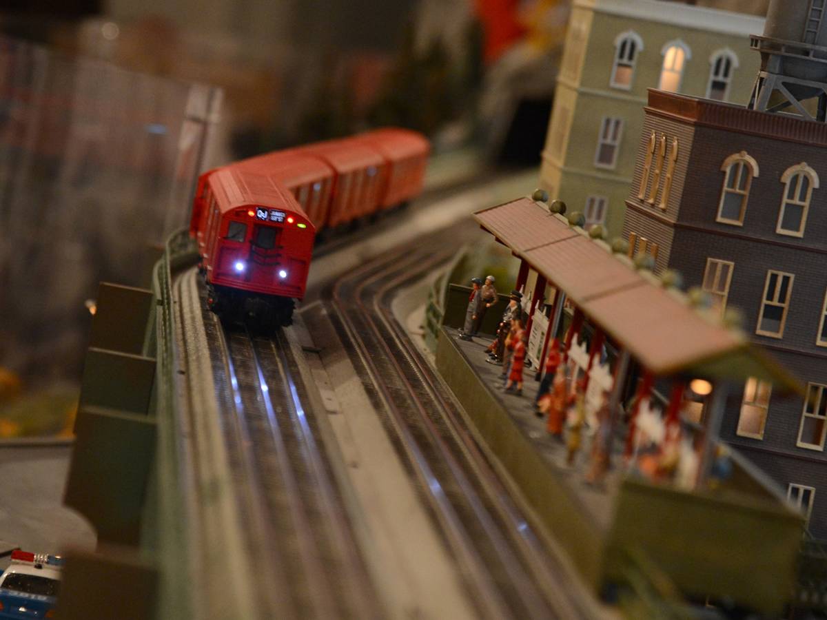 NYC’s Holiday Train Show Returns To Grand Central This November—Free ...