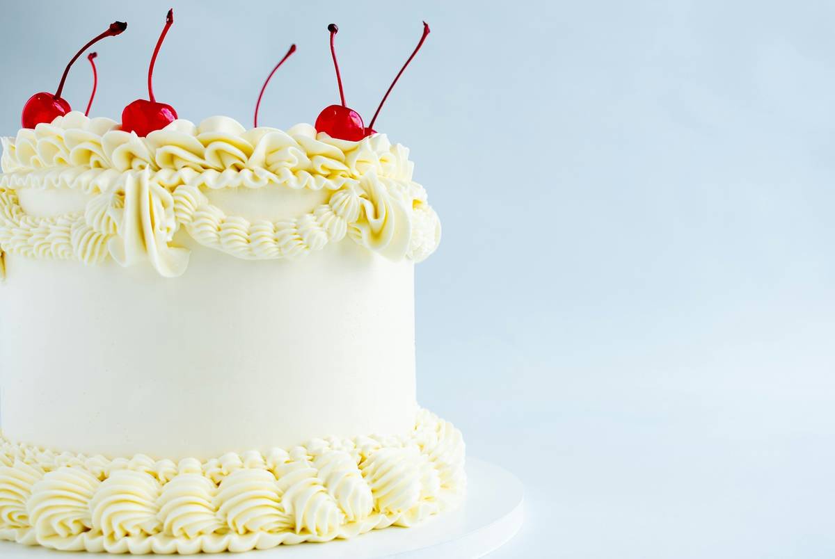 This Massively Sweet 'Cake Picnic' With Hundreds Of Treats Is Coming To ...