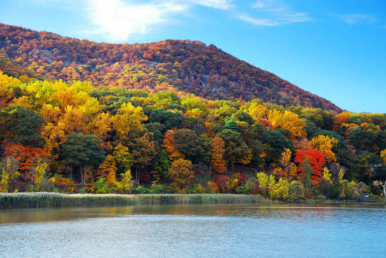 A Gorgeous Hudson Valley River Town Is One of the Most Beautiful Places ...