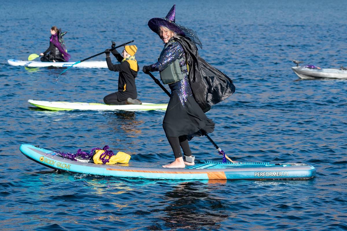 This Halloween Fest 1 Hour From NYC Has A Witches Paddleboard Parade ...