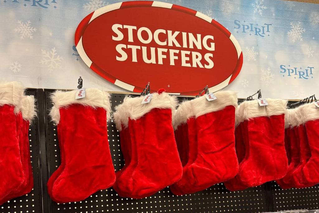 Spirit Halloween To Bring Back Spirit Christmas — The Festive Holiday ...