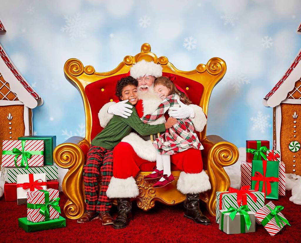 Spirit Halloween To Bring Back Spirit Christmas — The Festive Holiday ...