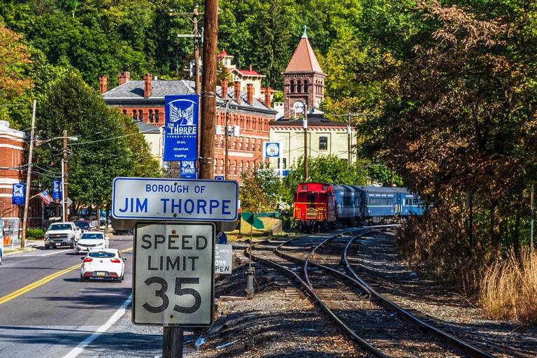 The 'Little Switzerland Of America' Is A Real-Life Alpine Village Just ...