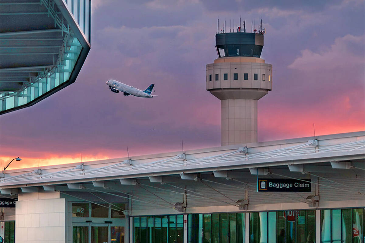 Um dos melhores aeroportos pequenos dos EUA fica a menos de uma hora de ...