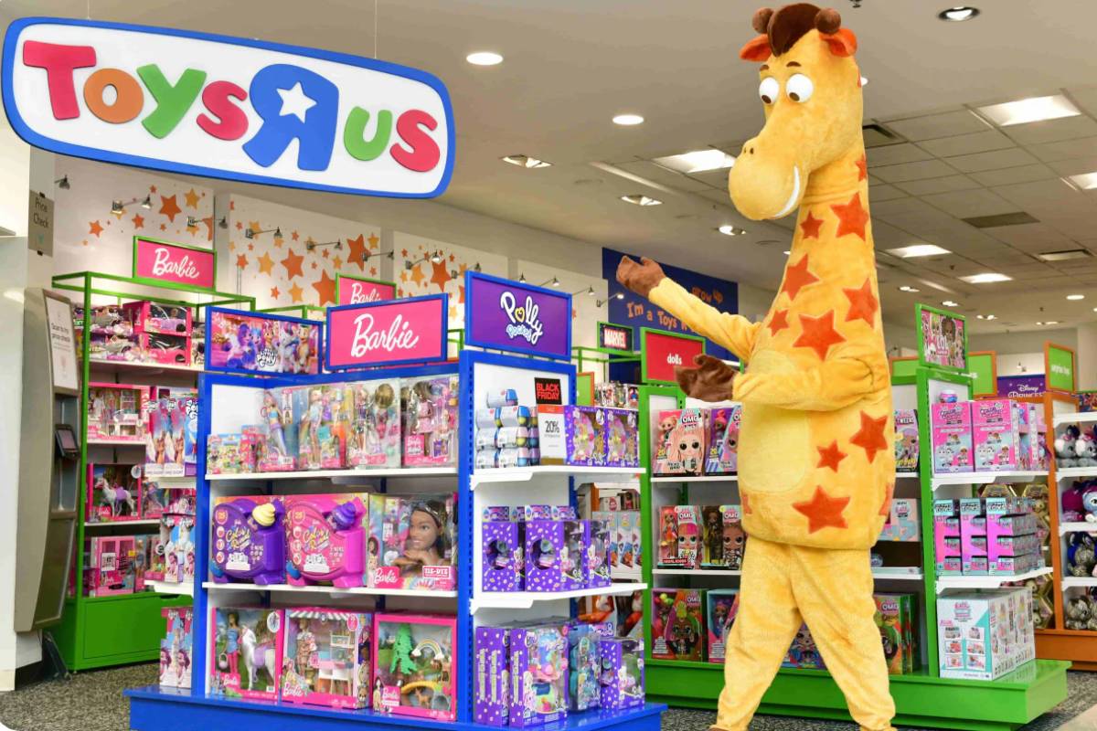 The Toys 'R' Us Comeback: Inside The Nostalgic New Flagship Store Just ...