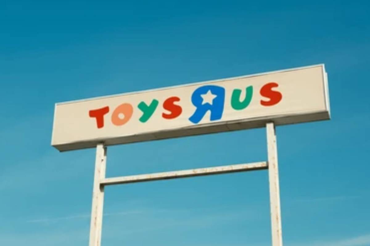 The Toys 'R' Us Comeback: Inside The Nostalgic New Flagship Store Just ...