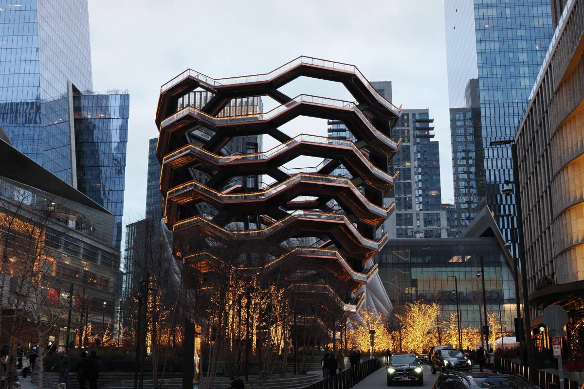 Vessel At Hudson Yards Is Hosting Its First-Ever Holiday Lighting ...