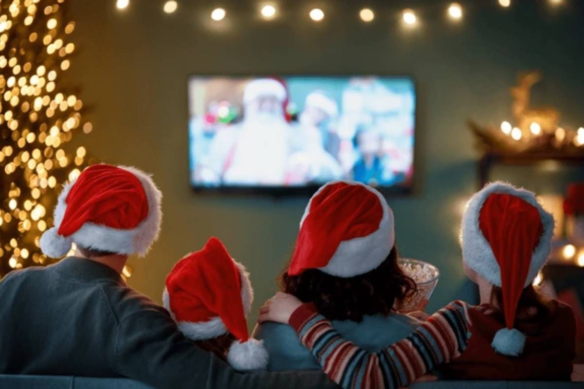 You Can Get Paid $2,500 To Watch Christmas Movies For 25 Days—Here’s ...
