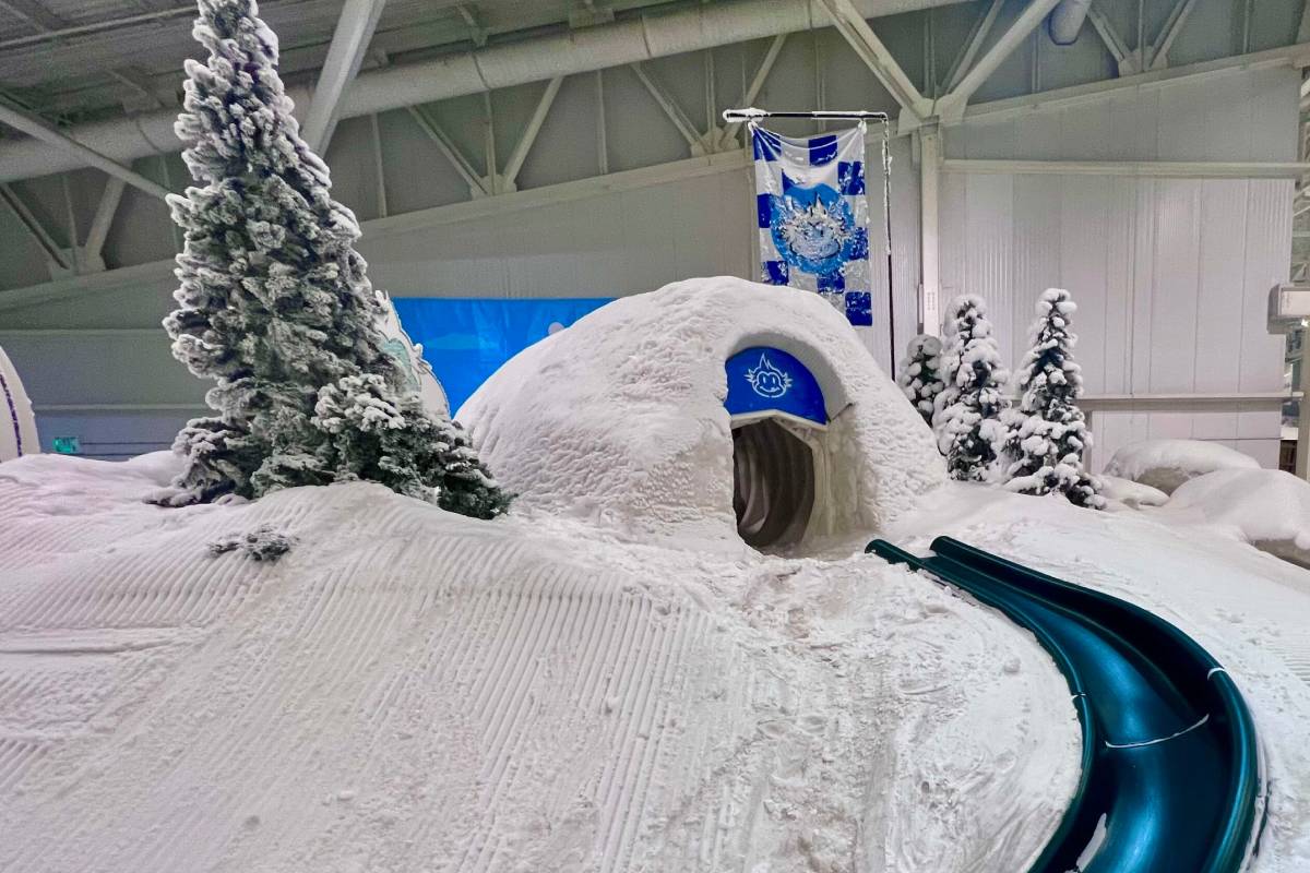 The Country's Only Indoor Ski Resort Is Just 30 Minutes From NYC — With ...