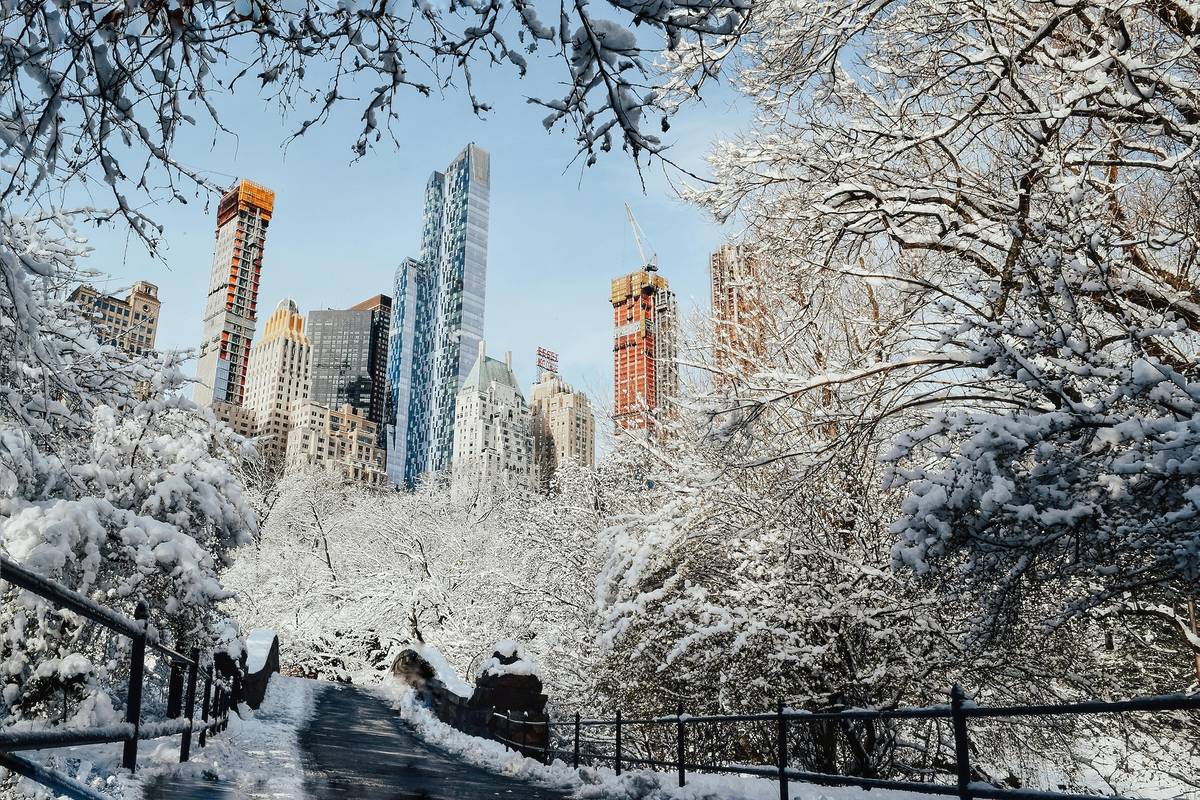 Massive Snowstorm Hits NYC This Weekend: The City Faces Up To A Foot Of ...
