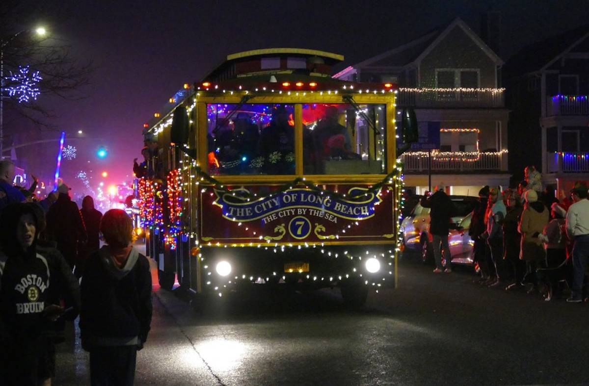 The Most Electrifying Holiday Parade Near NYC Is Just An Hour Train ...