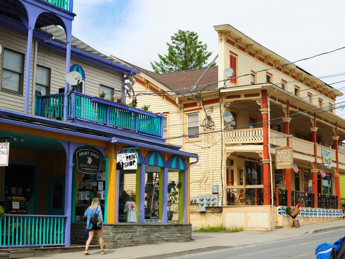 This Artsy New York Village Is Known As The ‘Painted Village in the Sky ...