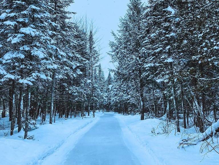 This 9-Mile Outdoor Ice Skating Path Winds You Through An Enchanting ...