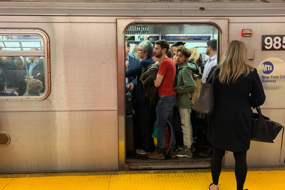Only 5 Trains Will Run Normally This Weekend Due To Subway Repairs—Here ...