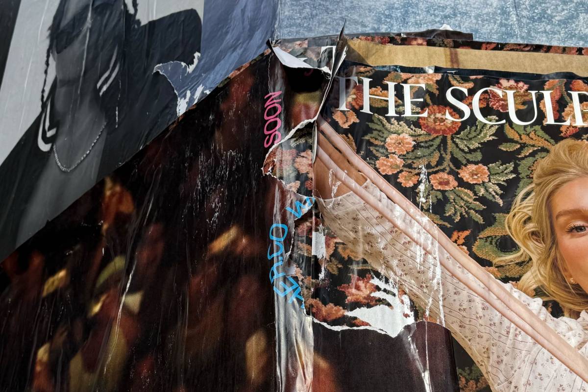 Une toute nouvelle affiche de Harry Styles vient d'apparaître sur un ...