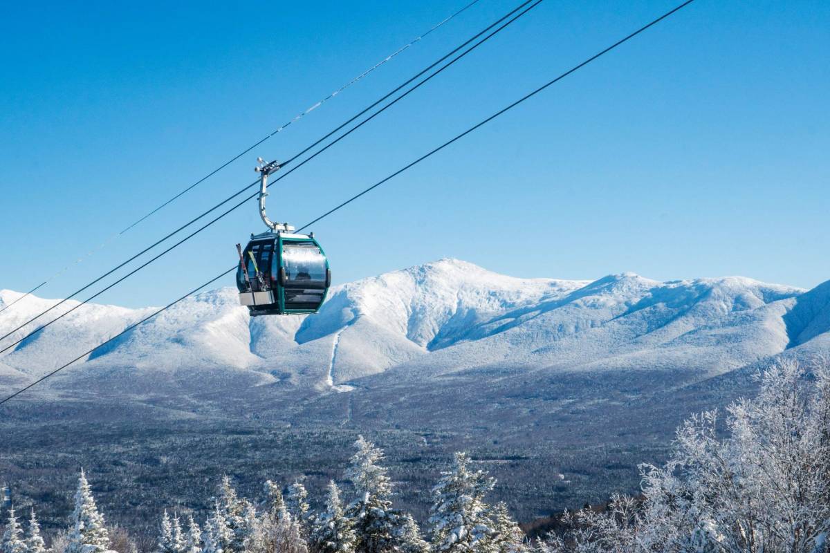 Vous pouvez emprunter l'une des télécabines panoramiques les plus ...