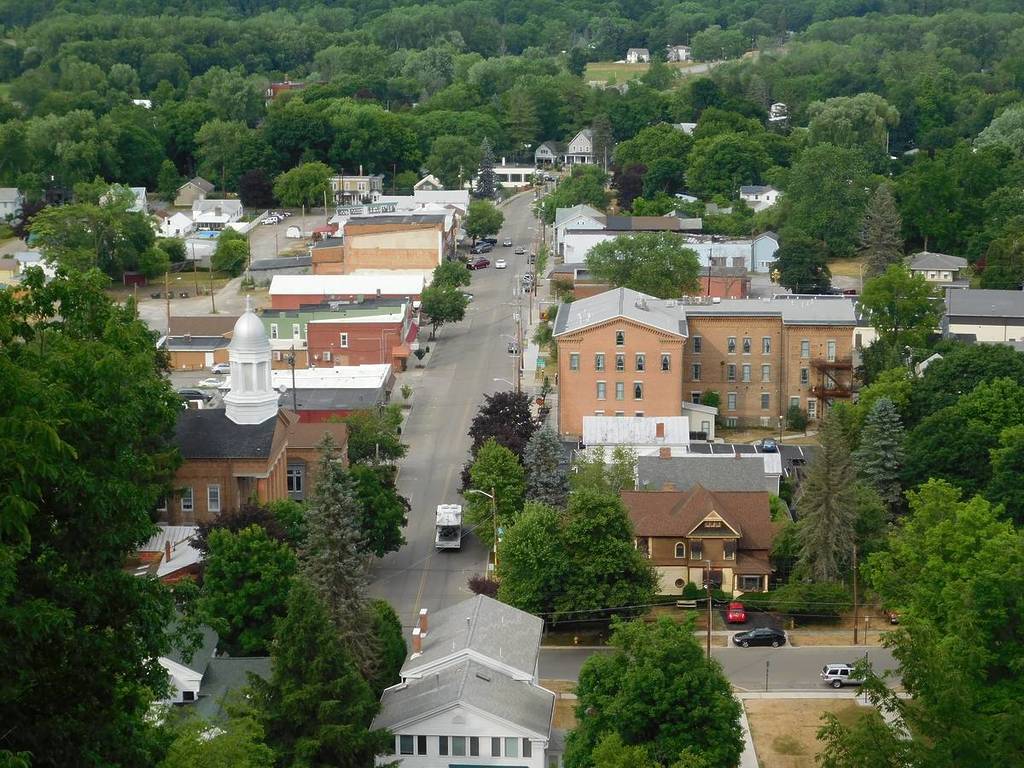 This Tiny NY Village Sits In The 'Valley of Tumbling Waters' — With A ...