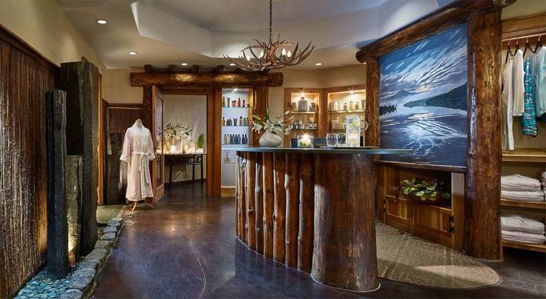 This Luxe Hidden Retreat In Upstate NY Feels Like Living In A Real-Life ...