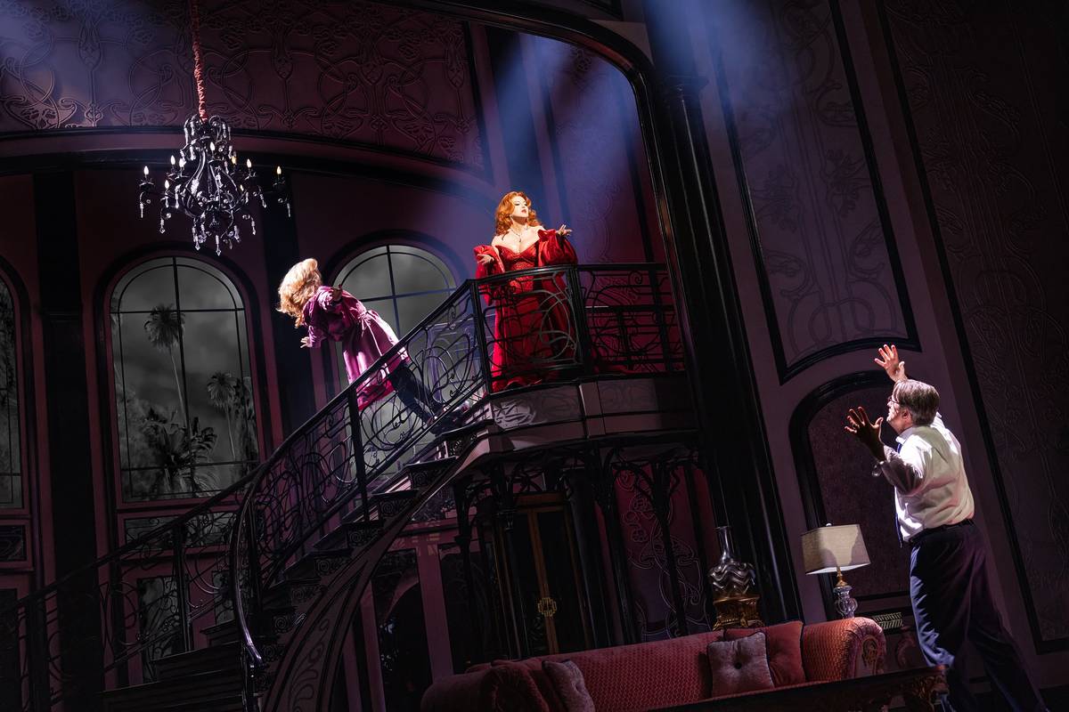 La nuova ossessione di Broadway: perché "La morte le sta bene" è lo ...