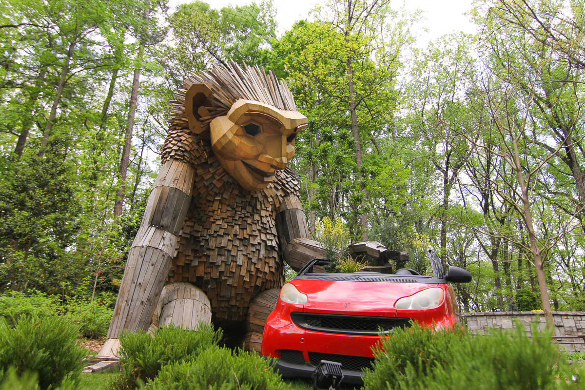 Six Massive Trolls Will Tower Over New York’s Adirondacks Forest This ...