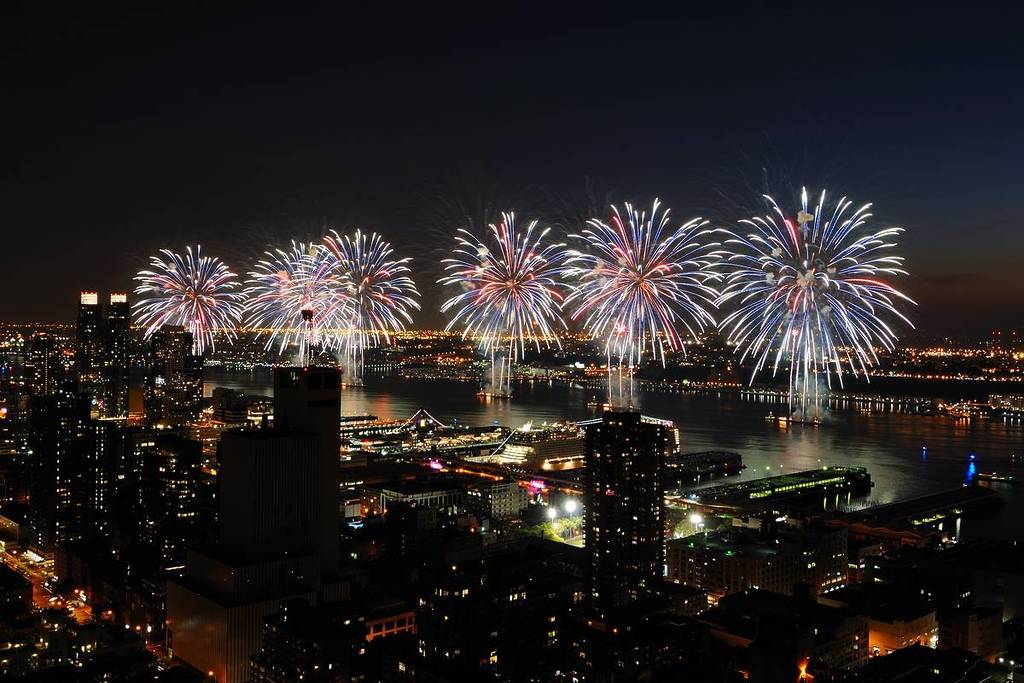 El 50.º espectáculo anual de fuegos artificiales de Macy's del 4 de ...