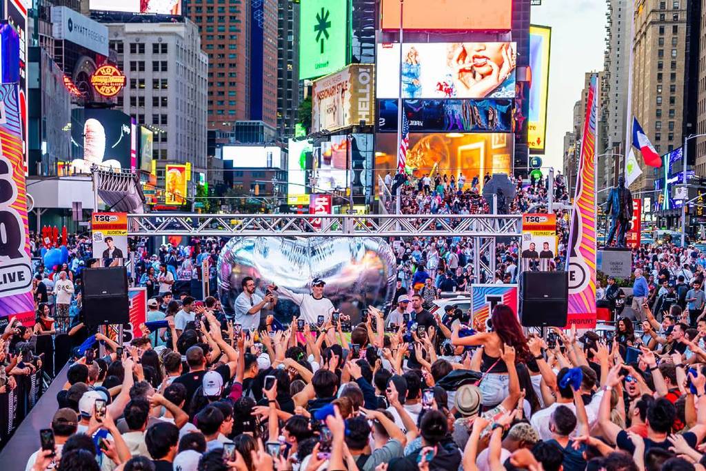 Nearly 100 free open-air concerts & events are taking over Times Square ...