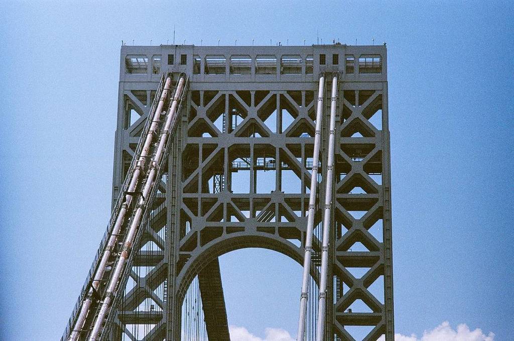 NYC's George Washington Bridge faces massive delays & lane reductions ...