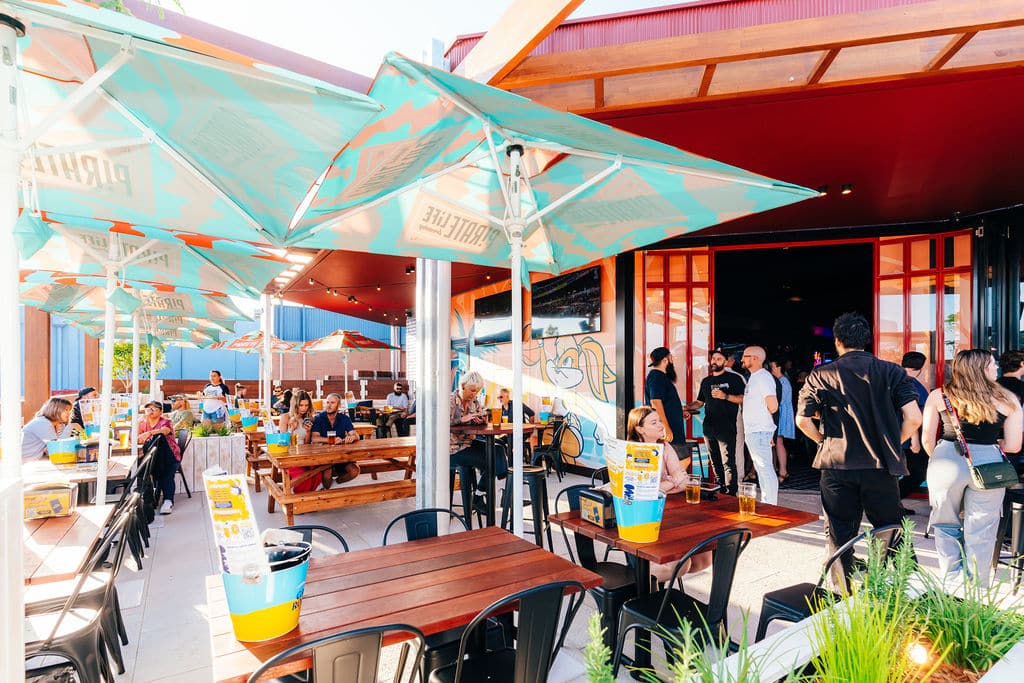 Sports Bar, Varsity Innaloo Now Open For Burger And Beer Lovers