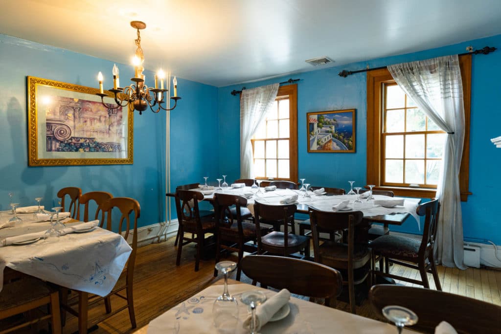 10 Of The Greatest Greek Restaurants In Philadelphia